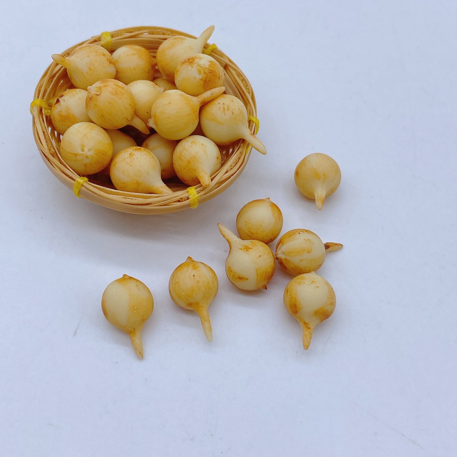 10 pieces Miniature Onion Dollhouse Kitchen Accessories | Etsy