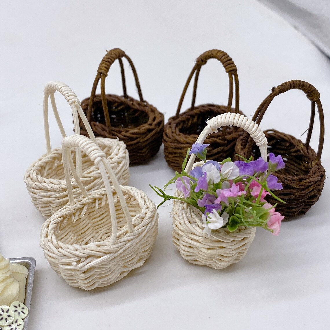 2 Pieces Miniature Wicker Basket Miniature Garden Dollhouse | Etsy