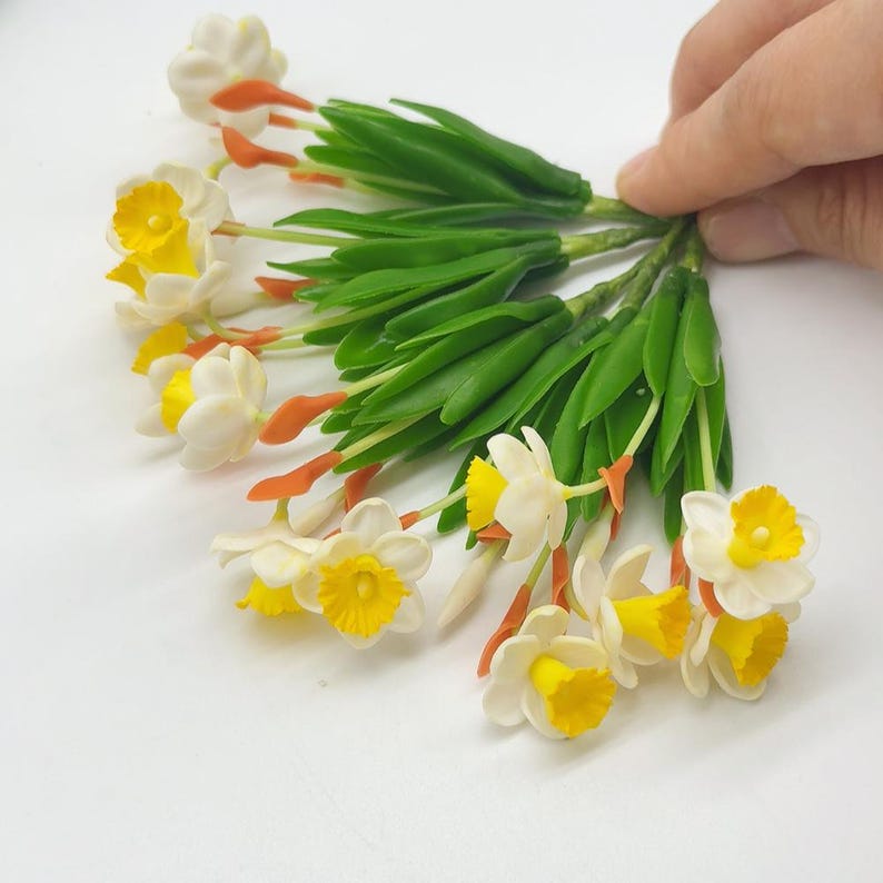 4 Pieces Mini Daffodil Made Clay, Mini Garden Dollhouse Size 1:6 Scale ...