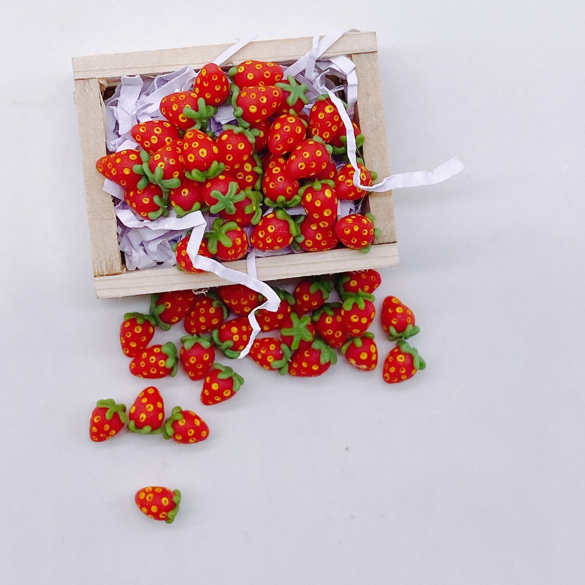 20 Pieces Miniature Strawberry With Wooden Box for Dollhouse - Etsy