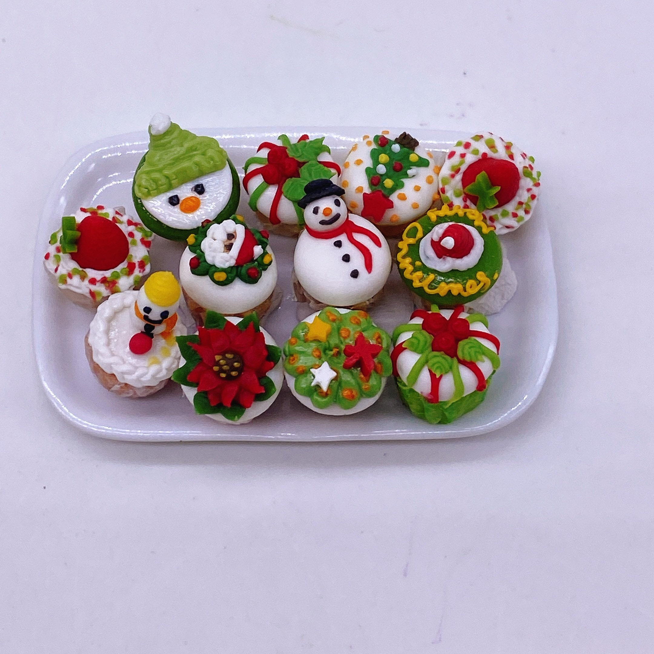 12 Pieces Miniature Christmas Designs Cupcake With Tray for Doll's ...