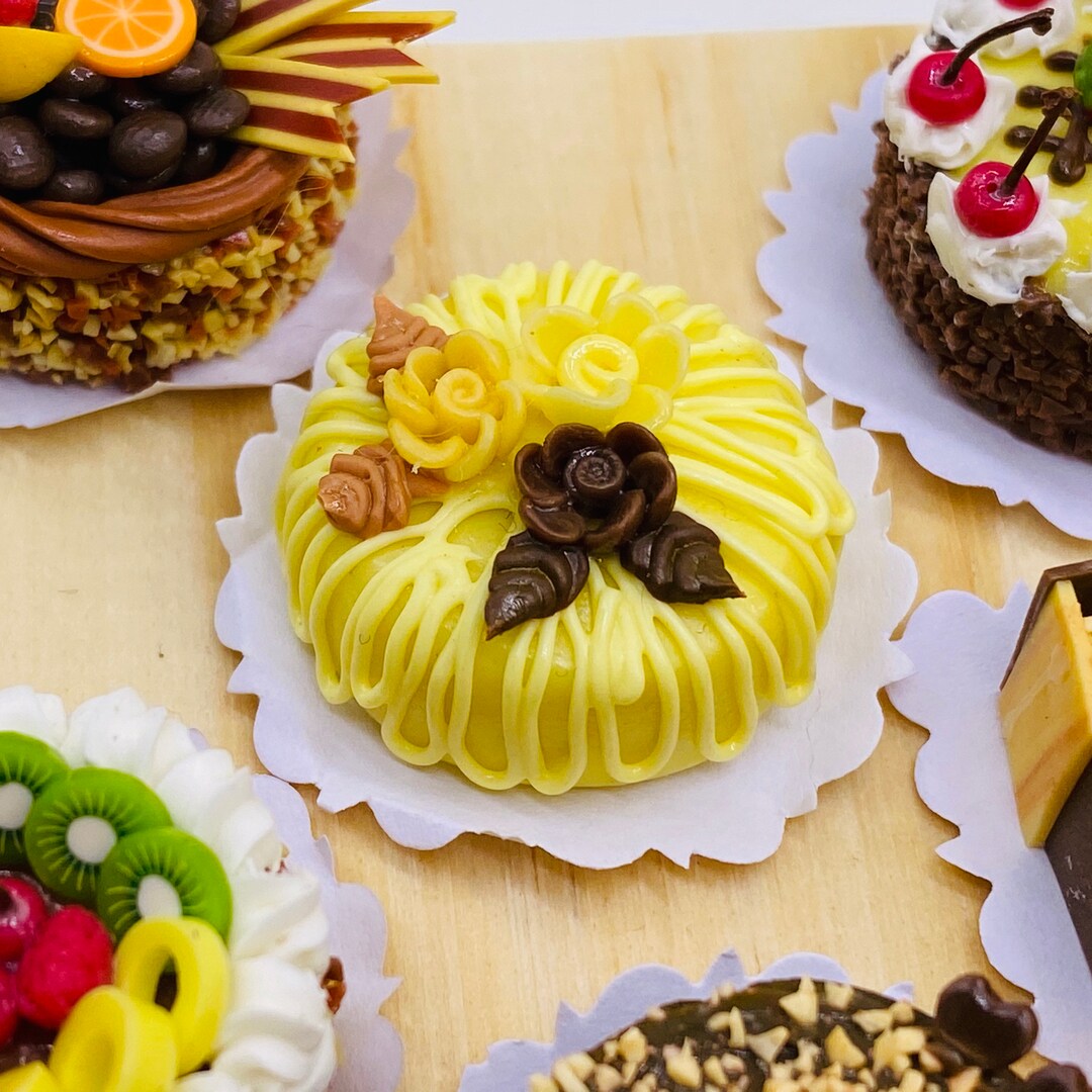 Miniature Cake Size 25 Mm, Miniature Fake Food, Miniature Sweet ...