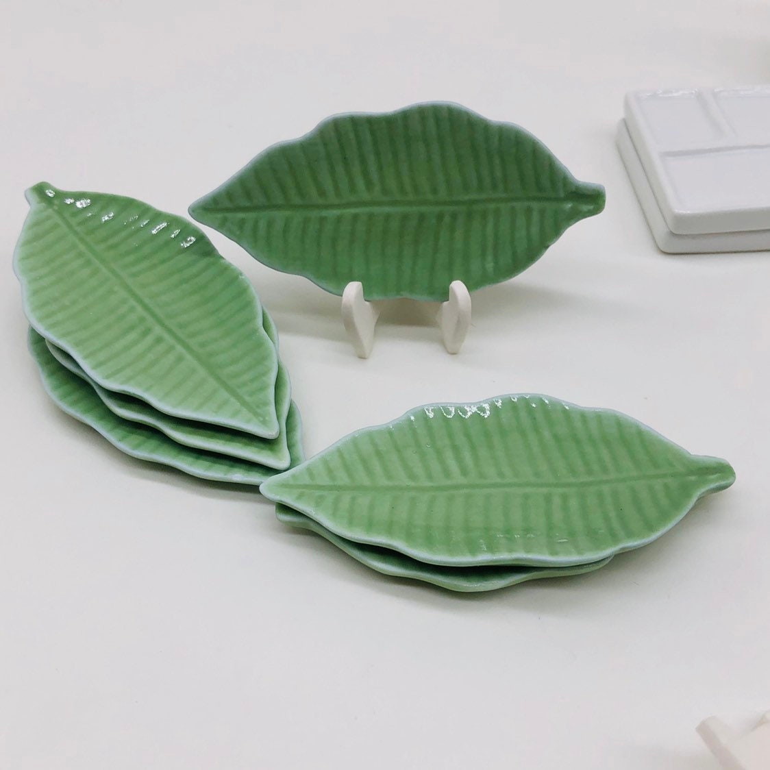 10 pieces Miniature Ceramic plate decorate for dolls house | Etsy