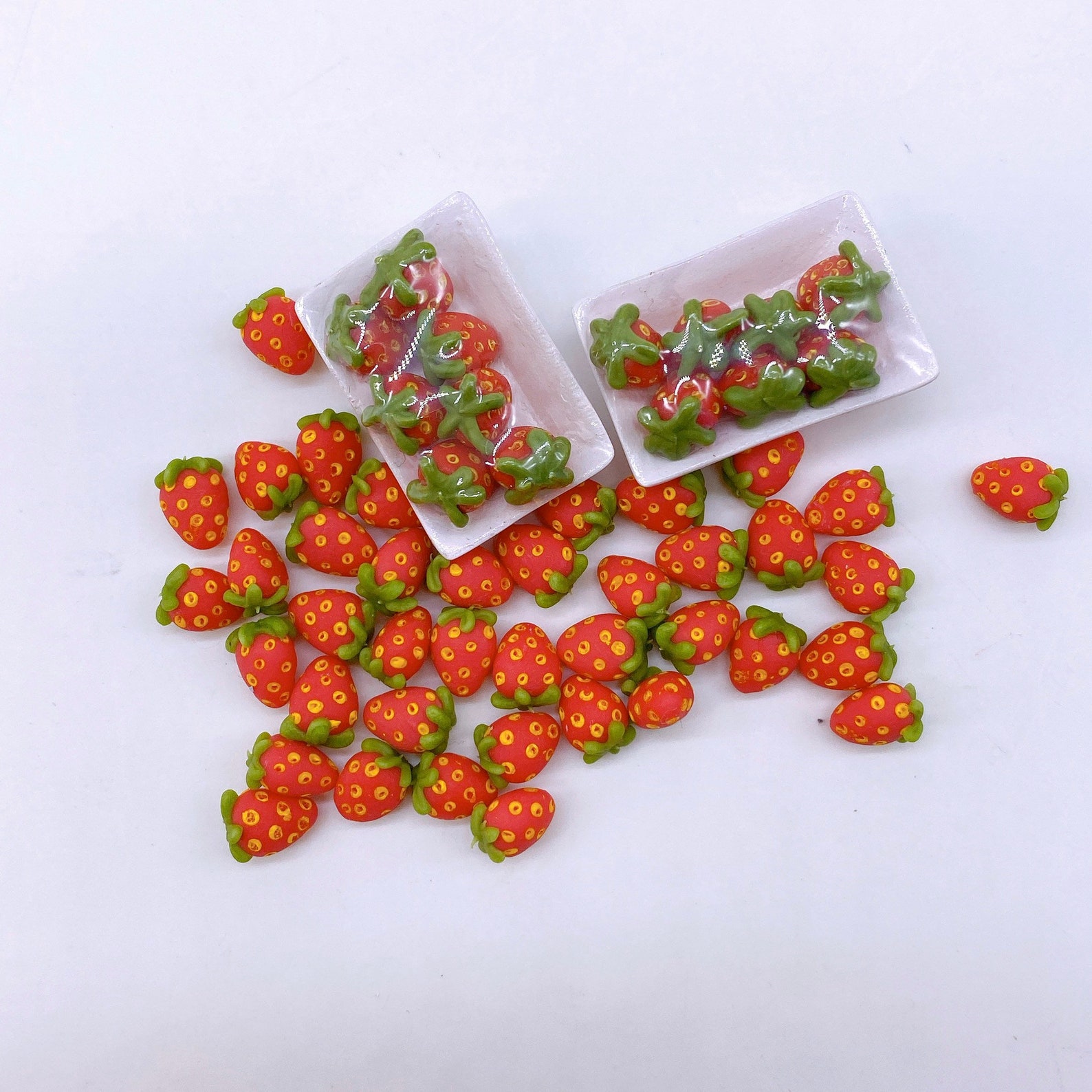 20 Pieces Miniature Strawberry With Wooden Box for Dollhouse - Etsy
