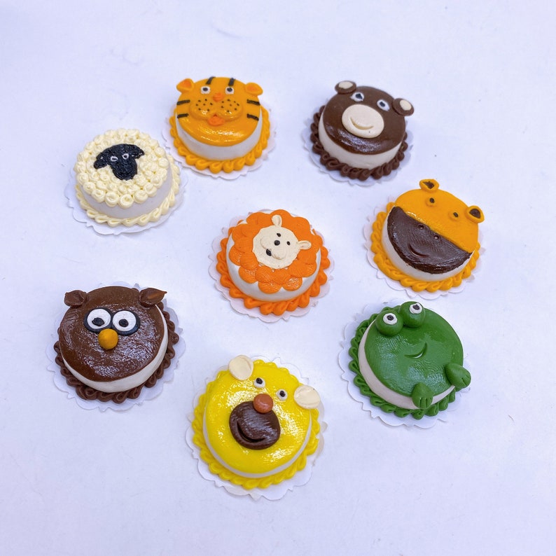 8 pieces Miniature Cute Animal Cake Decorate for Doll House | Etsy