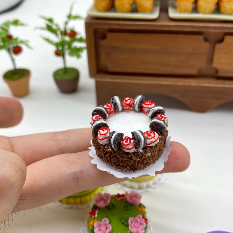 Miniature Cake: Polymer Clay Dollhouse Food (25mm) - Etsy