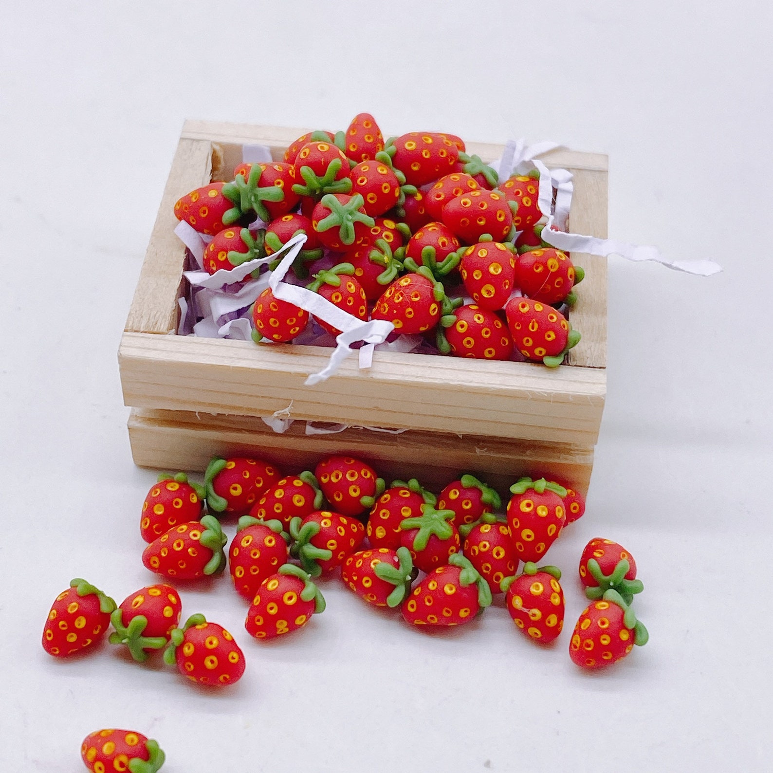 20 Pieces Miniature Strawberry With Wooden Box for Dollhouse - Etsy