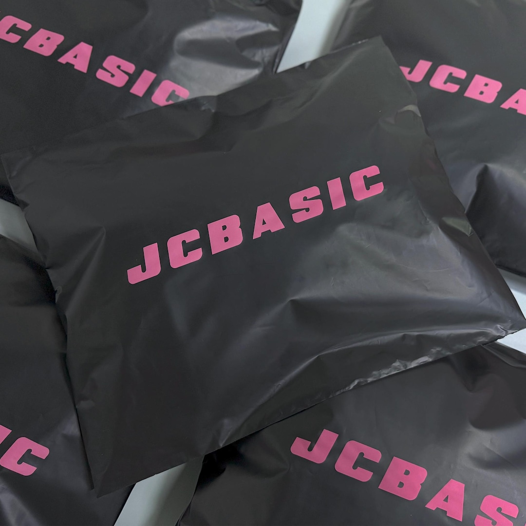 Custom Frosted Shipping Bags With Logo, Black Matte Poly Mailers ...