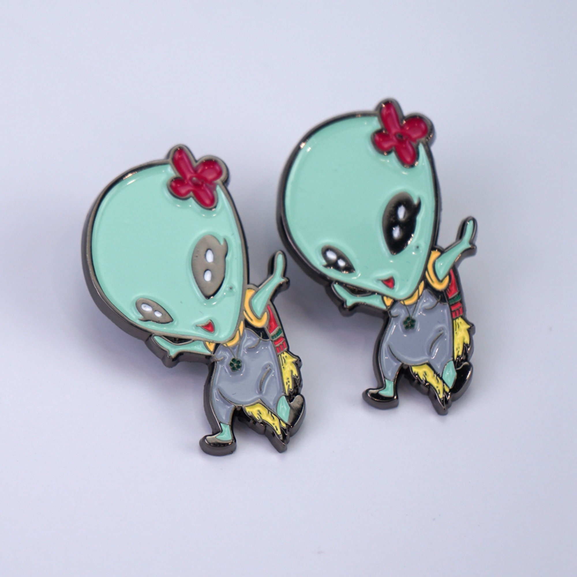 100 Custom Soft Enamel Pin Alien Enamel Pins Pin Badge | Etsy