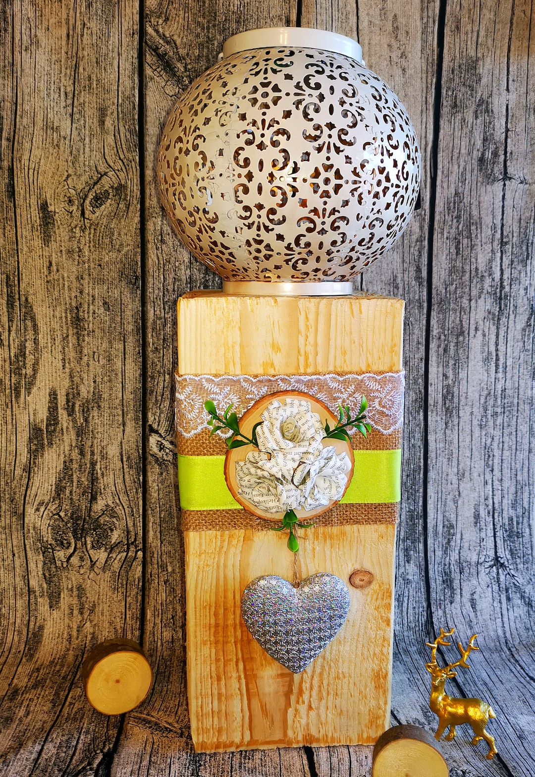 Wooden Beam Decoration Wooden Post Decoration With Lantern Roses Tree ...