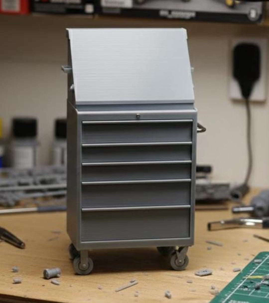 Scale Stacked Rolling Toolbox With Angle Cabinet — Miniature Model ...