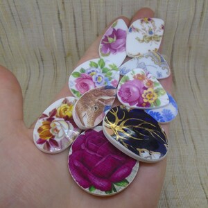 10 X Large Vintage Porcelain Cabochons - 45g Mixed Sizes, Various ...