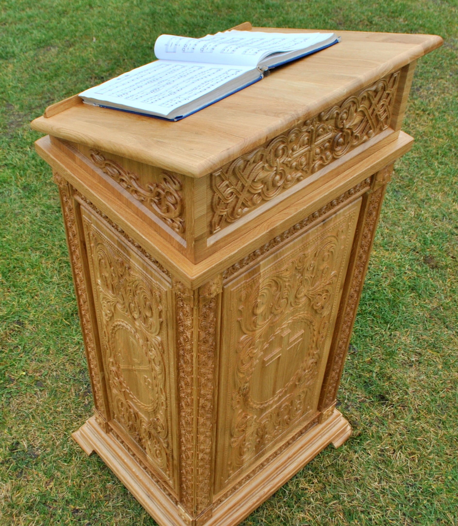 Wood Church Pulpit