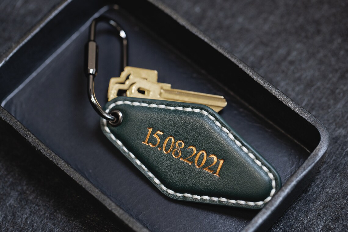 Embossed Diamond Leather Keychains (name) - Personalized Leather Key ...