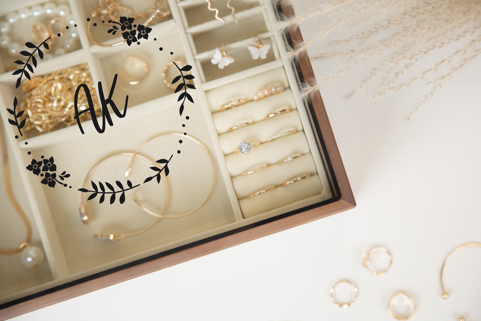 Large Women's Jewelry Box (design 2) - Jewelry Organizer With Monogram ...