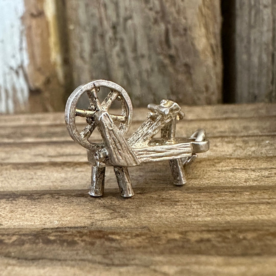 Vintage Solid Silver Spinning Wheel Charm | Bracelet Necklace 3D ...