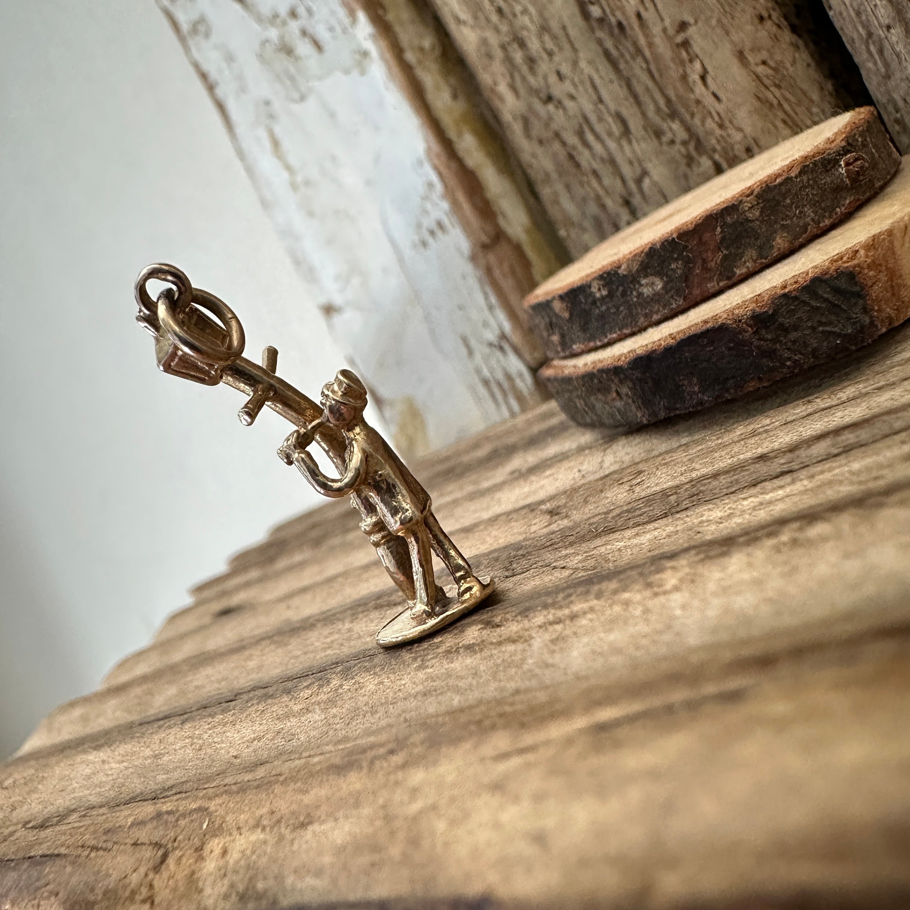 Vintage Solid Gold Drunk Man Charm | Miniature Drinker Lamp Post Street ...