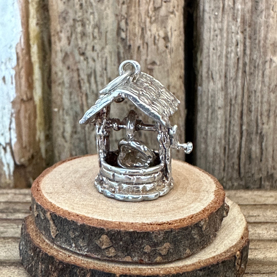 Vintage Silver Moving Wishing Well Charm | Traditional Folklore Make A ...