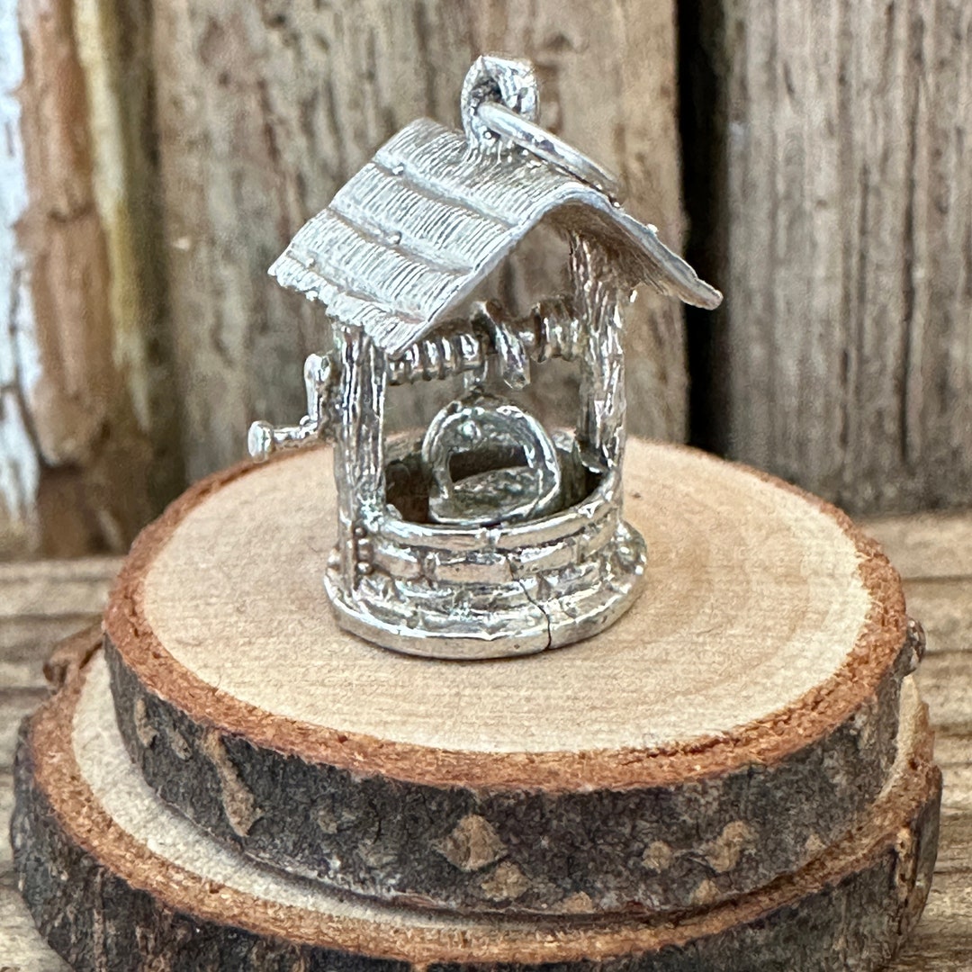 Vintage Silver Moving Wishing Well Charm | Traditional Folklore Make A ...