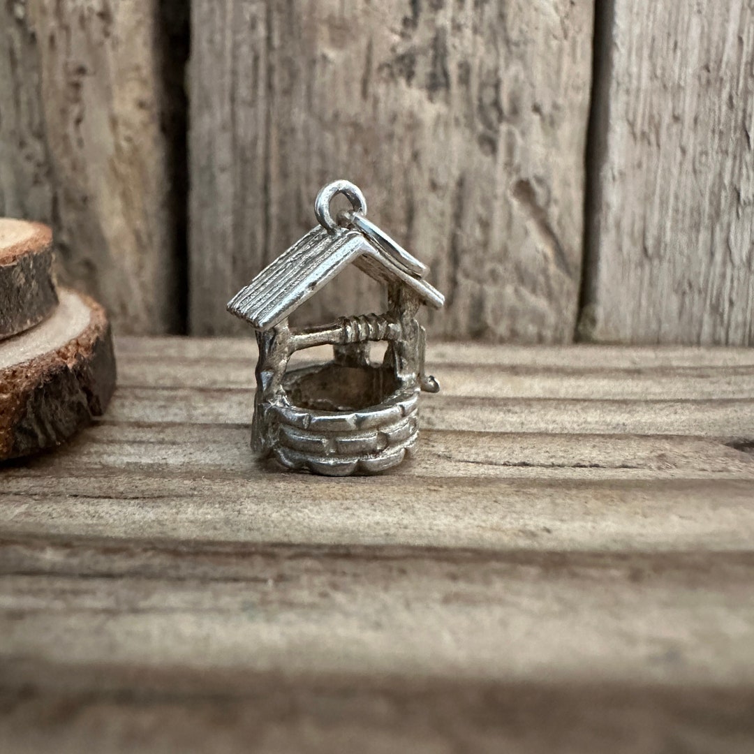 Vintage Silver Wishing Well Charm | Traditional Folklore Wishes Wish ...