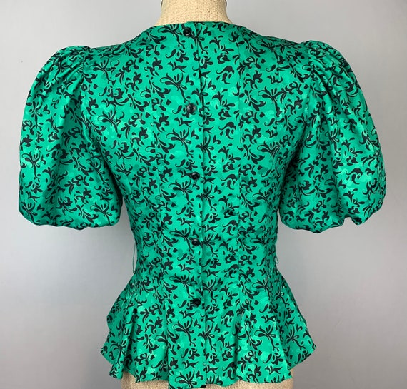 Vintage 80s Green Floral Fit and Flared Top | Puff Sl… - Gem