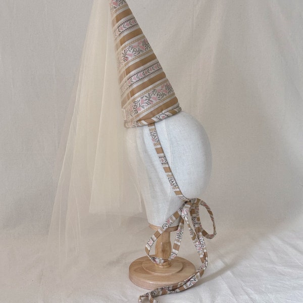 Hennin - Etsy