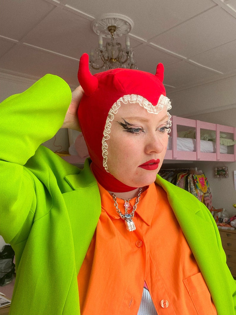 Devil Bonnet red Velvet | Etsy