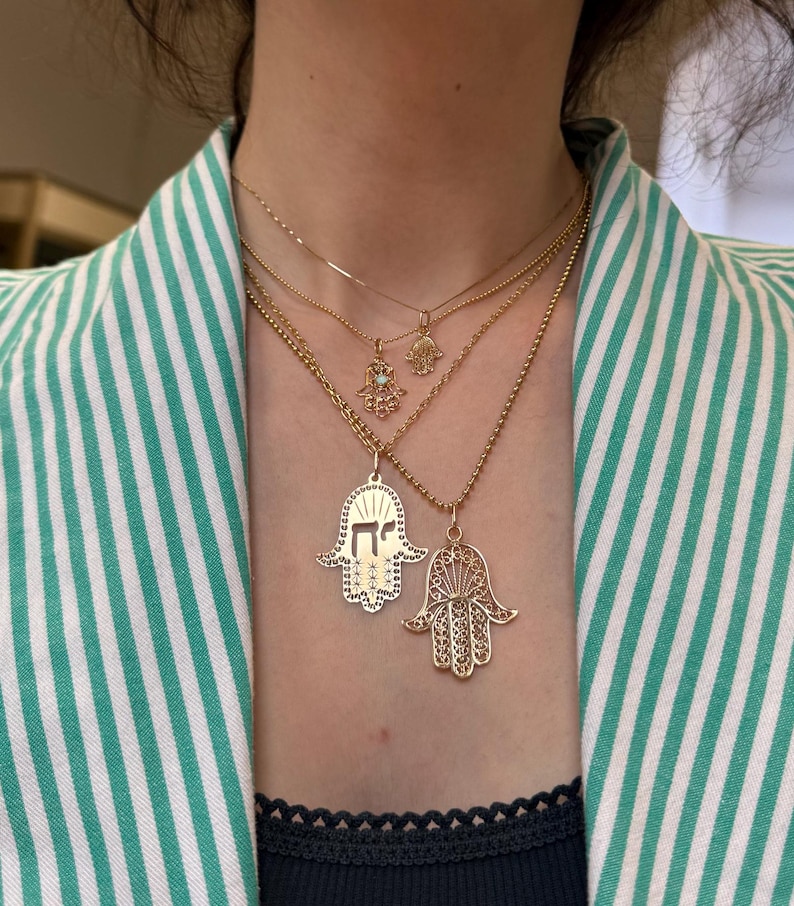 14K Italian Yellow Gold Hamsa Hand Pendant - Etsy