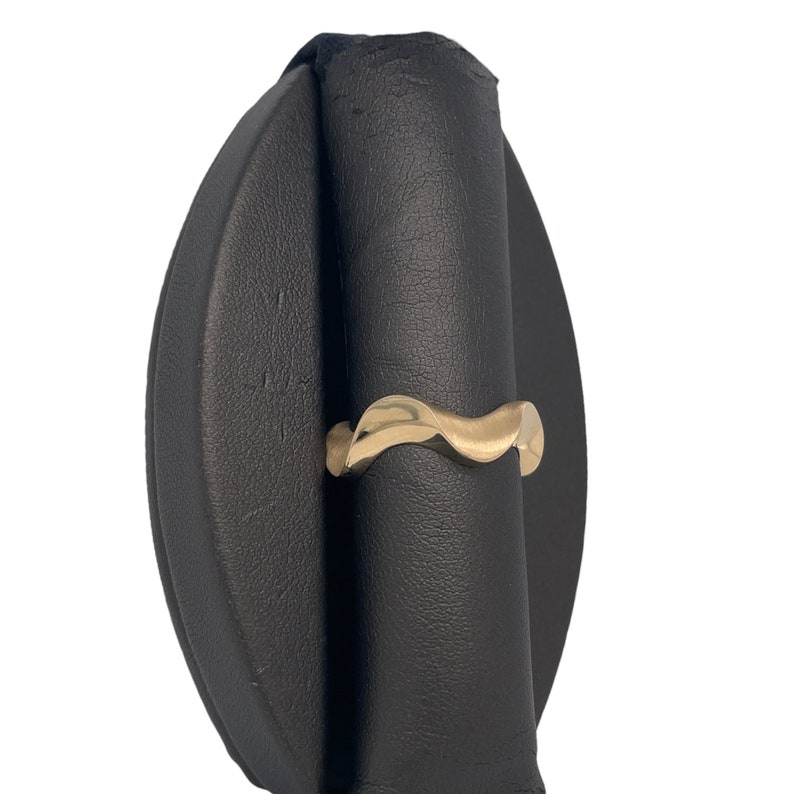 14K Italian Yellow Gold Swirl Geometric Wavy Band Ring - Etsy