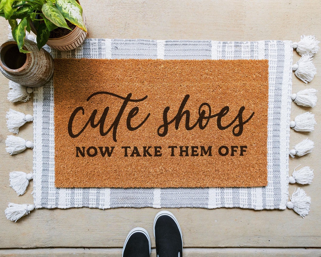 Cute Shoes Doormat, No Shoes Sign, Housewarming Gift, Funny Doormat ...