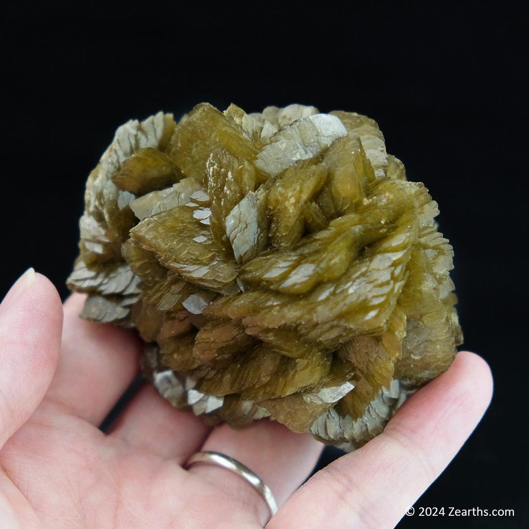 Lustrous Siderite flower Crystals From Kaiwu Mine, Hezhang, Bijie ...