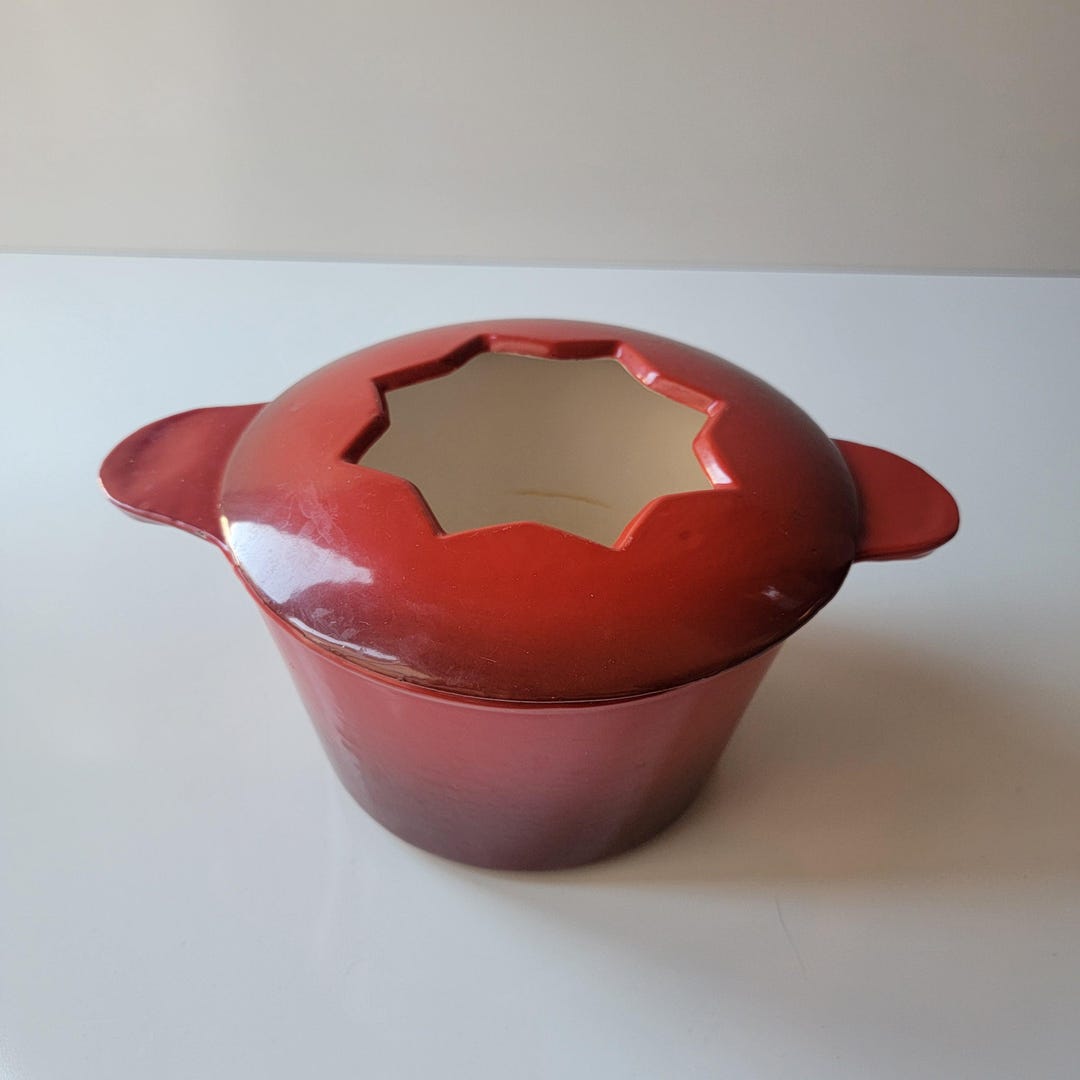 World Market Red Star Lid - Vintage Cast Iron Fondue Pot – Mid-century ...