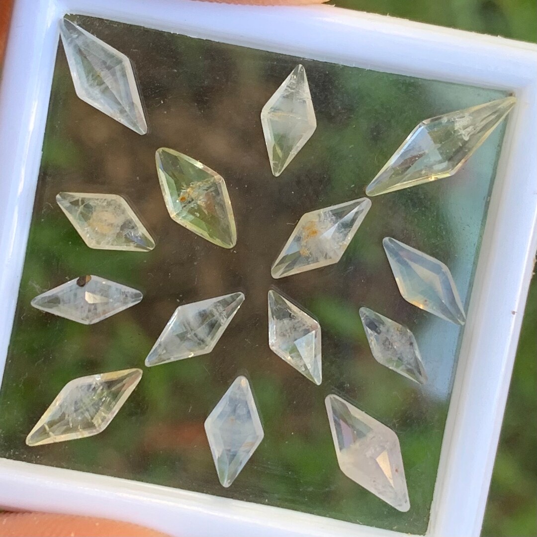 Salt and Pepper Sapphire & Yellow Sapphire Crystal Kites Wholesale ...