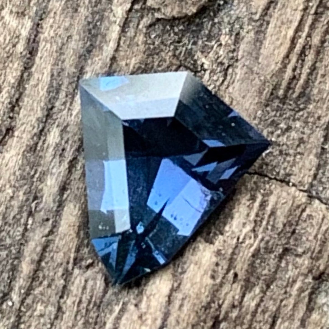 Teal Blue Geometric Shape Spinel Shield 0.45 Ct Natural Loose Gemstone ...