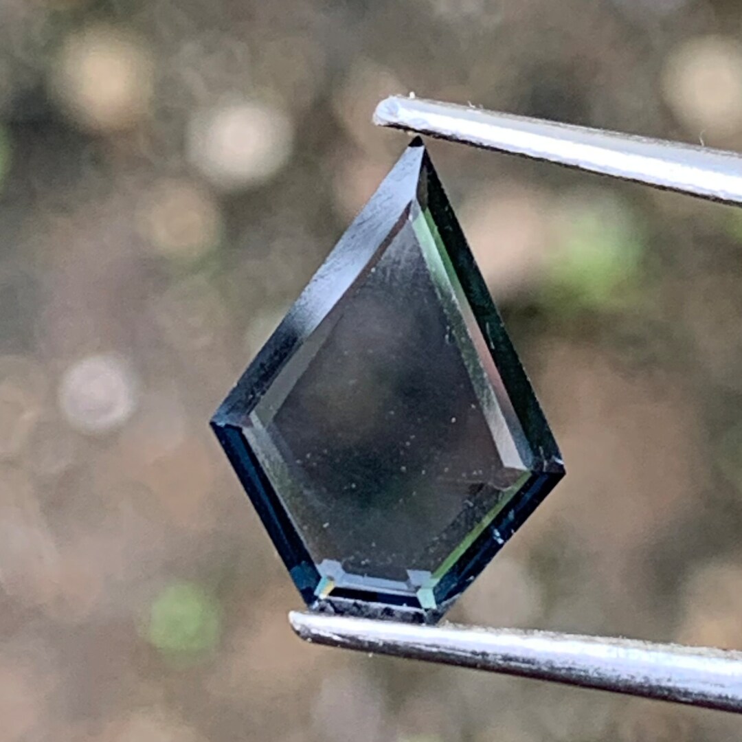 Portrait Cut Teal Blue Spinel Geometric Shape Modified Kite Tablet 1.89 ...