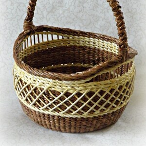 Large Easter Wicker Basket With Handle Round Brown Egg Basket Rustic ...