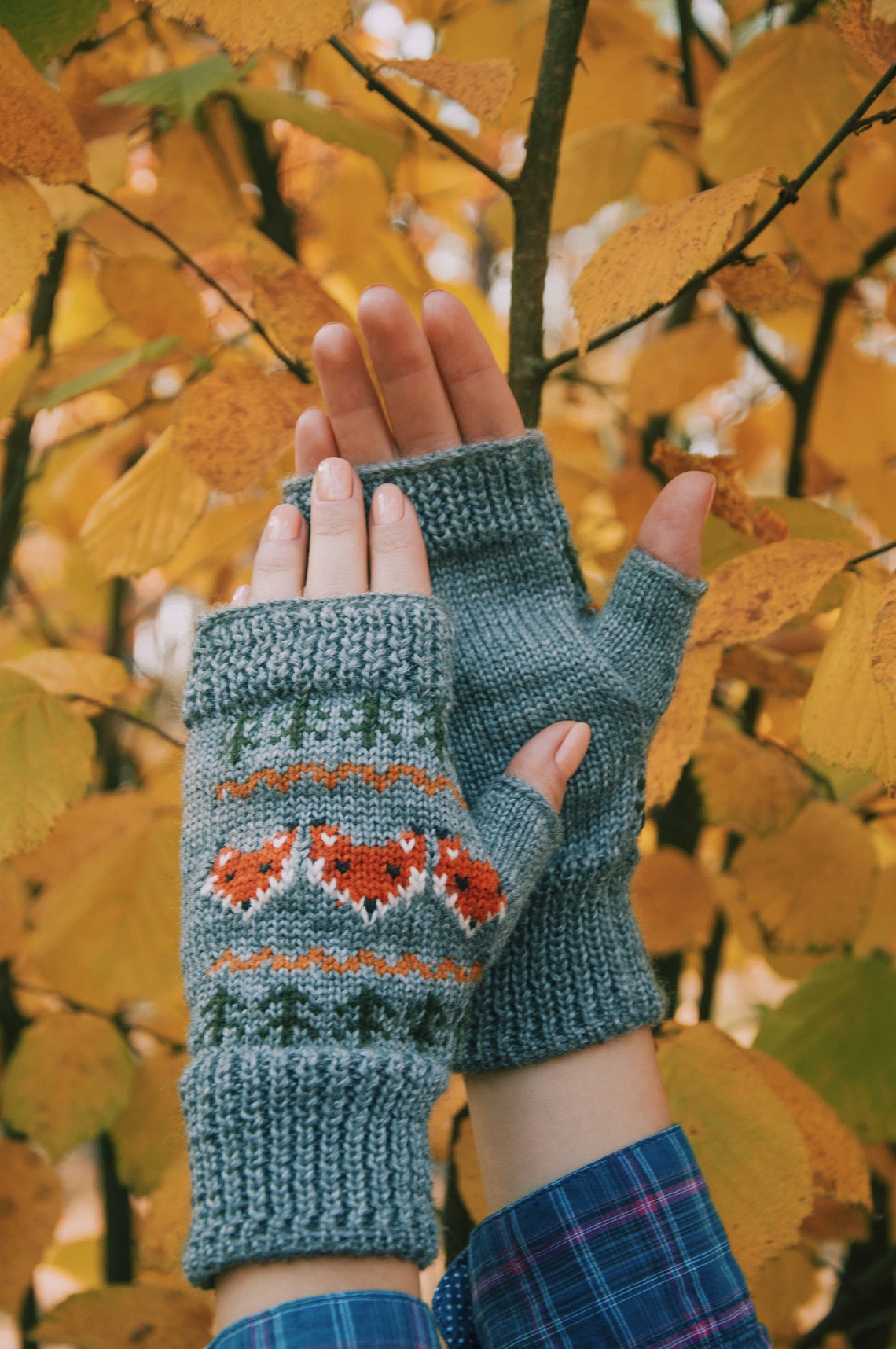 Fox mittens Knitted gloves Gray mittens Fox lover gift Wool | Etsy