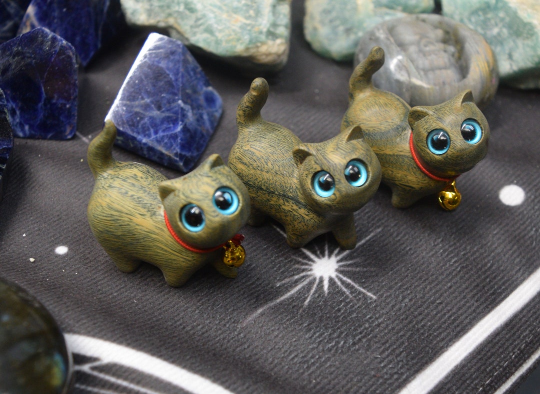 Cat Carving Wooden Figurine Kawaii Cute Big Eyed Adorable Kitten Kitty ...