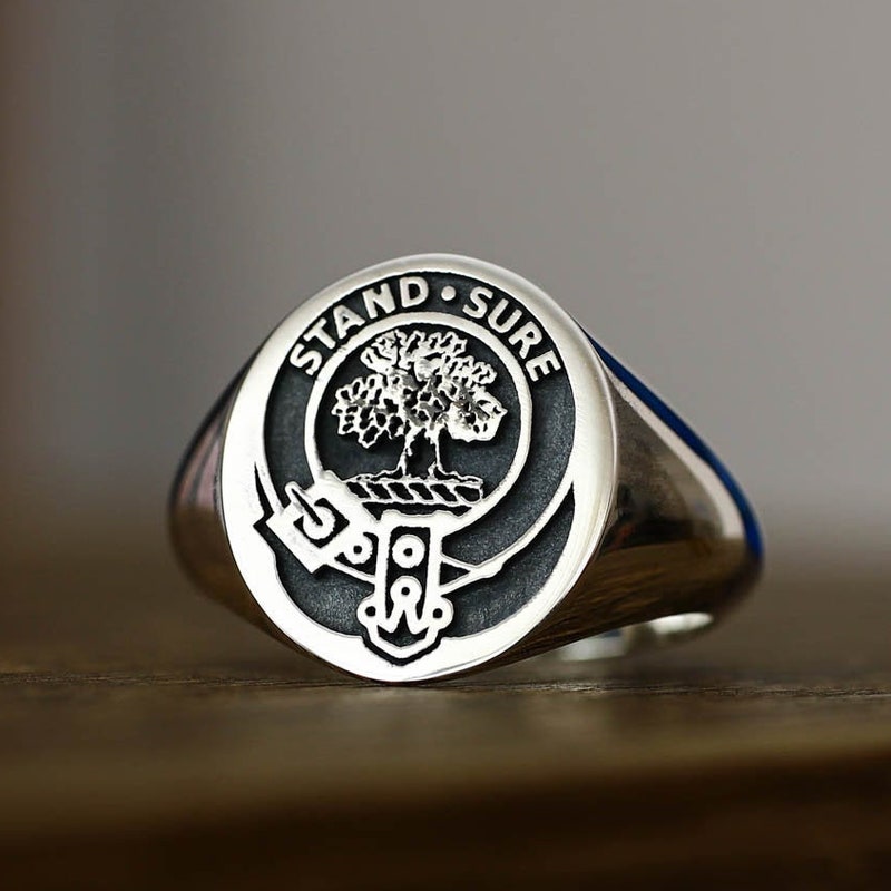 Crest Ring - Etsy