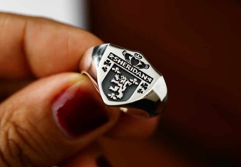 Irish Family Crest Signet Ring, Family Crest Rings, Family Symbols ...