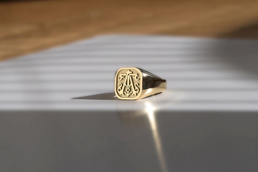Custom Gold Monogram Signet Ring, Personalized Initials Engraved Ring ...