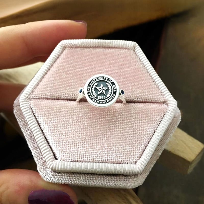 Class Ring - Etsy