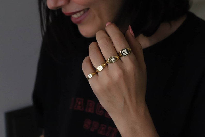 Initial Signet Ring Dainty Signet Rings With Initials - Etsy