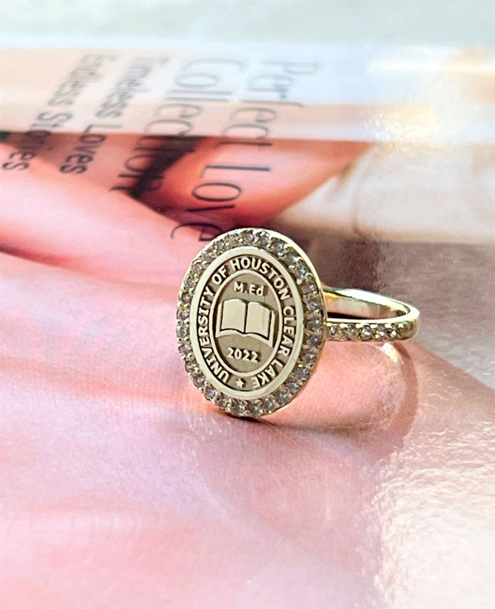 Gold Diamond Pave College Class Rings, Women's Class Ring, Gold ...