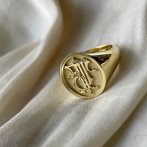 Custom Gold Monogram Engraved Signet Ring, Gold Initial Engaved Signet ...
