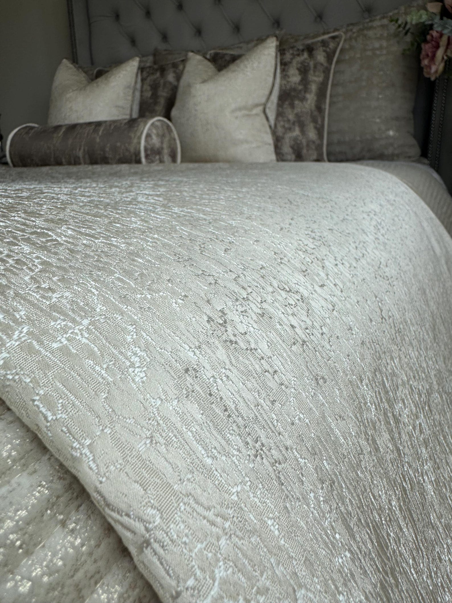 Bed Runner, Cream Bed Throw Blanket Comforter Bedspread Scarf Bedcover ...