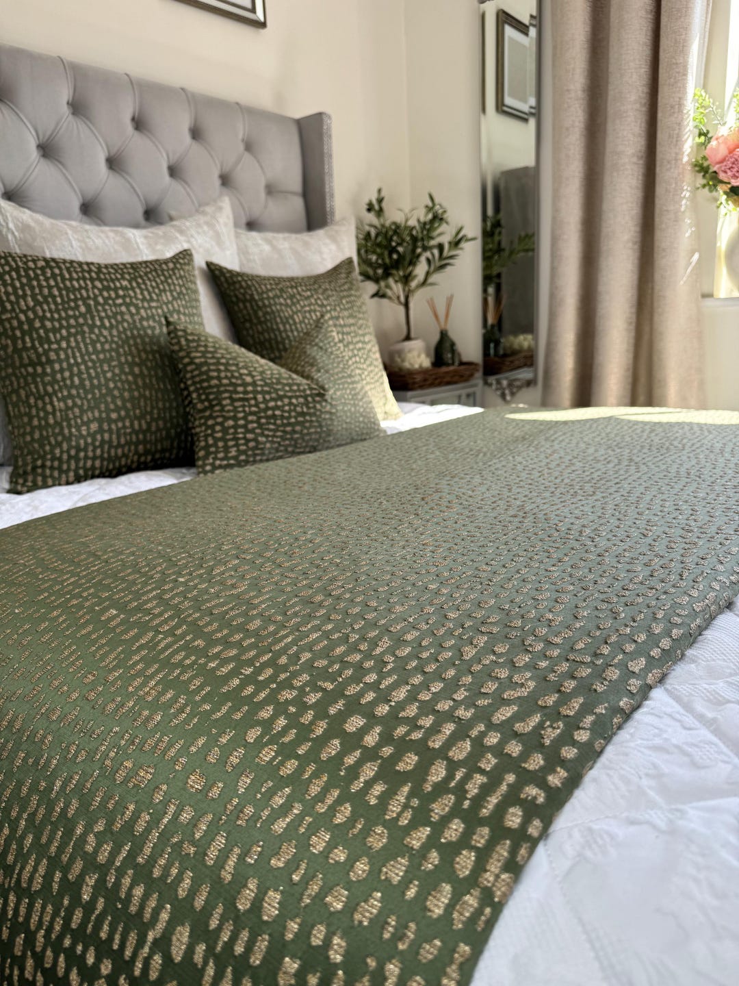 Handmade Olive Green Bed Runner: Luxury Gold Bed Scarf, King/super King ...