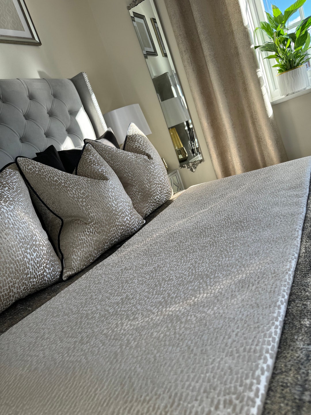 Elegant Champagne Gold Bed Runner / Luxury Bed Throw Blanket Comforter ...