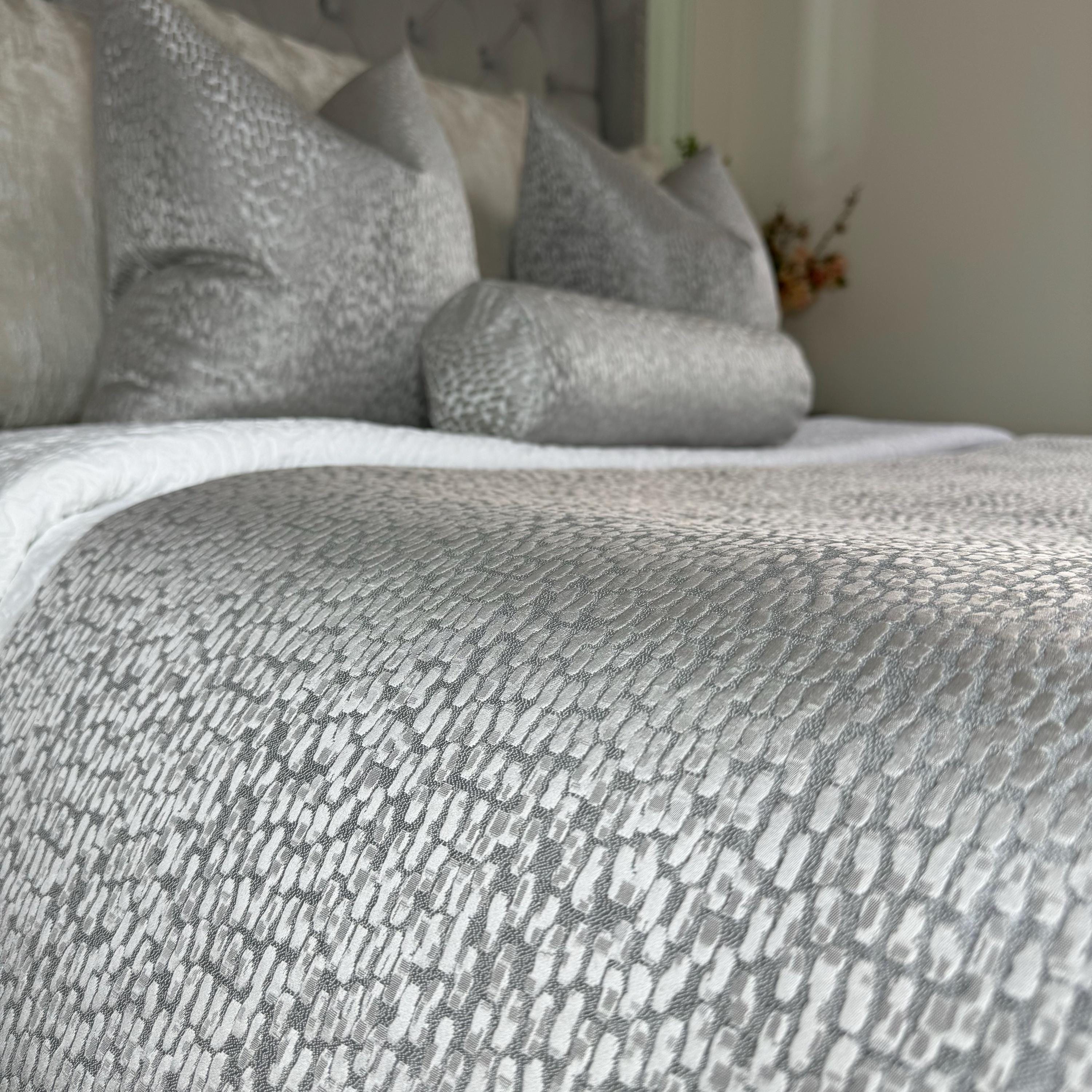 Elegant Grey Antelope Dove Bed Runner: Luxury Throw Scarf for Double ...