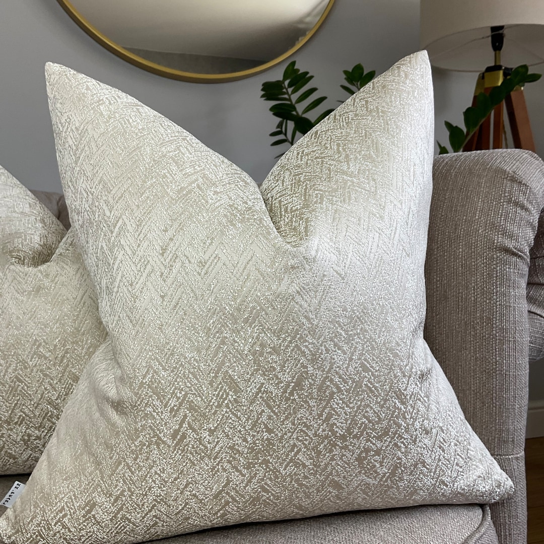 Luxury Cushion Cover, Modern Pillow Cover, Cream - Gold Shimmer ...
